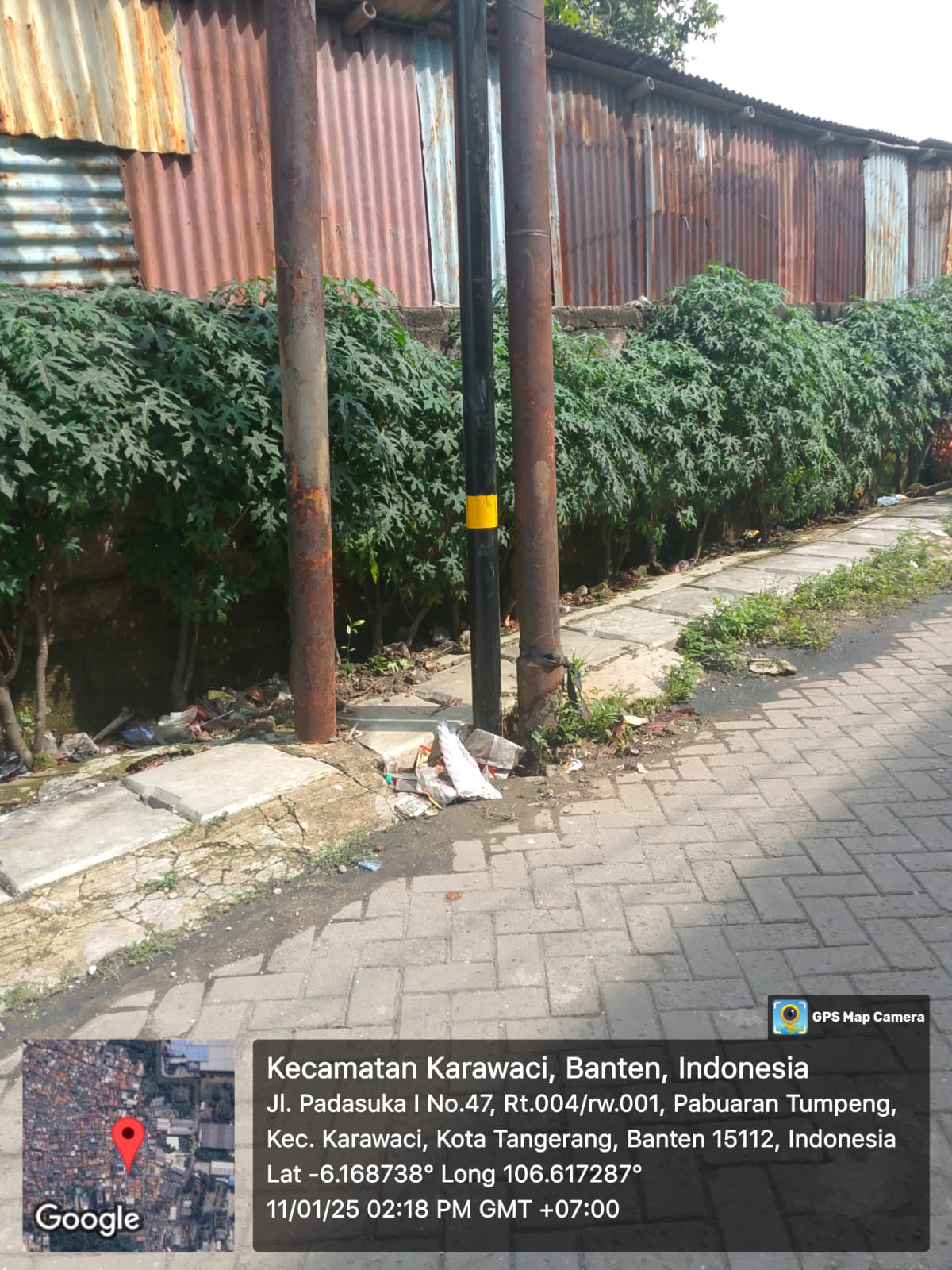 Maraknya Pemasangan Tiang dan Kabel Internet Liar Local Area Network ...