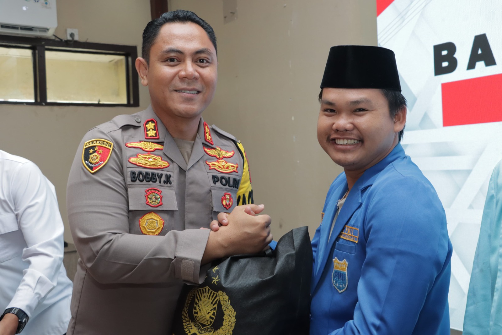 Dalam Rangka Menyambut Bulan Suci Ramadhan 1446 H, Polres Lubuk Linggau Menggelar Acara Bakti ...